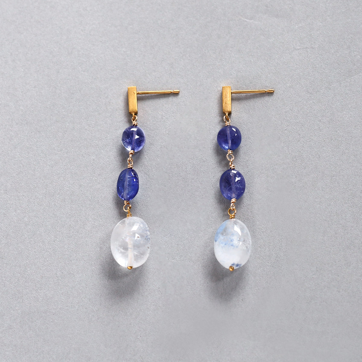 luxe Essence ピアス デュモルチェライトインクォーツ&タンザナイト 2stones | エシカルジュエリー HASUNA(ハスナ)